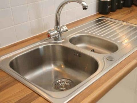 When to install kitchen sink clips? (Explained)