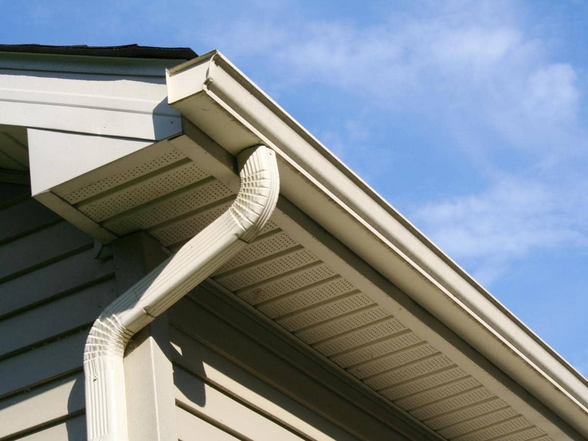 What Color Gutters for a White House? (Black, Copper Etc.)