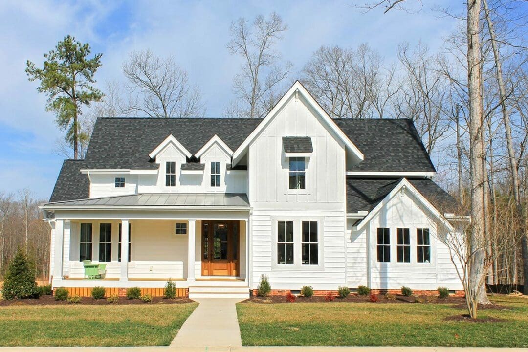 Classic 4-Bedroom 2-Story Farmhouse Style Home With Sunroom (Floor Plan)